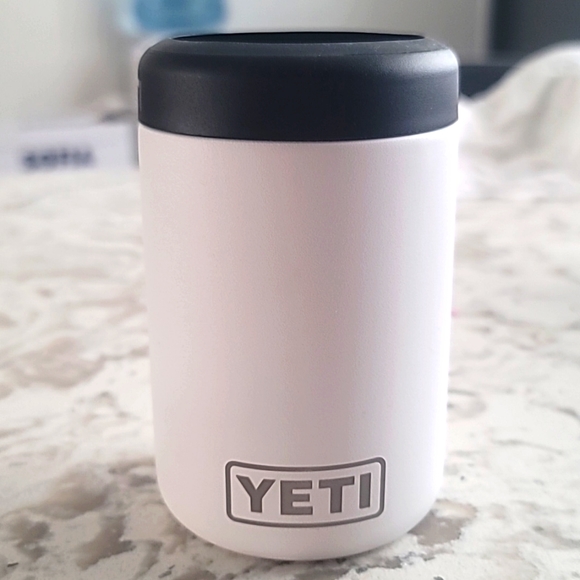 Yeti | Kitchen | Yeti 2oz Can Cooler Bud Light | Poshmark